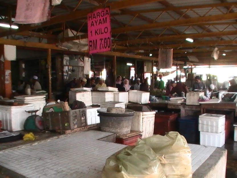 PASAR BEREK 12 - NAK KEKAL DENGAN WAJAH ITUKAH?