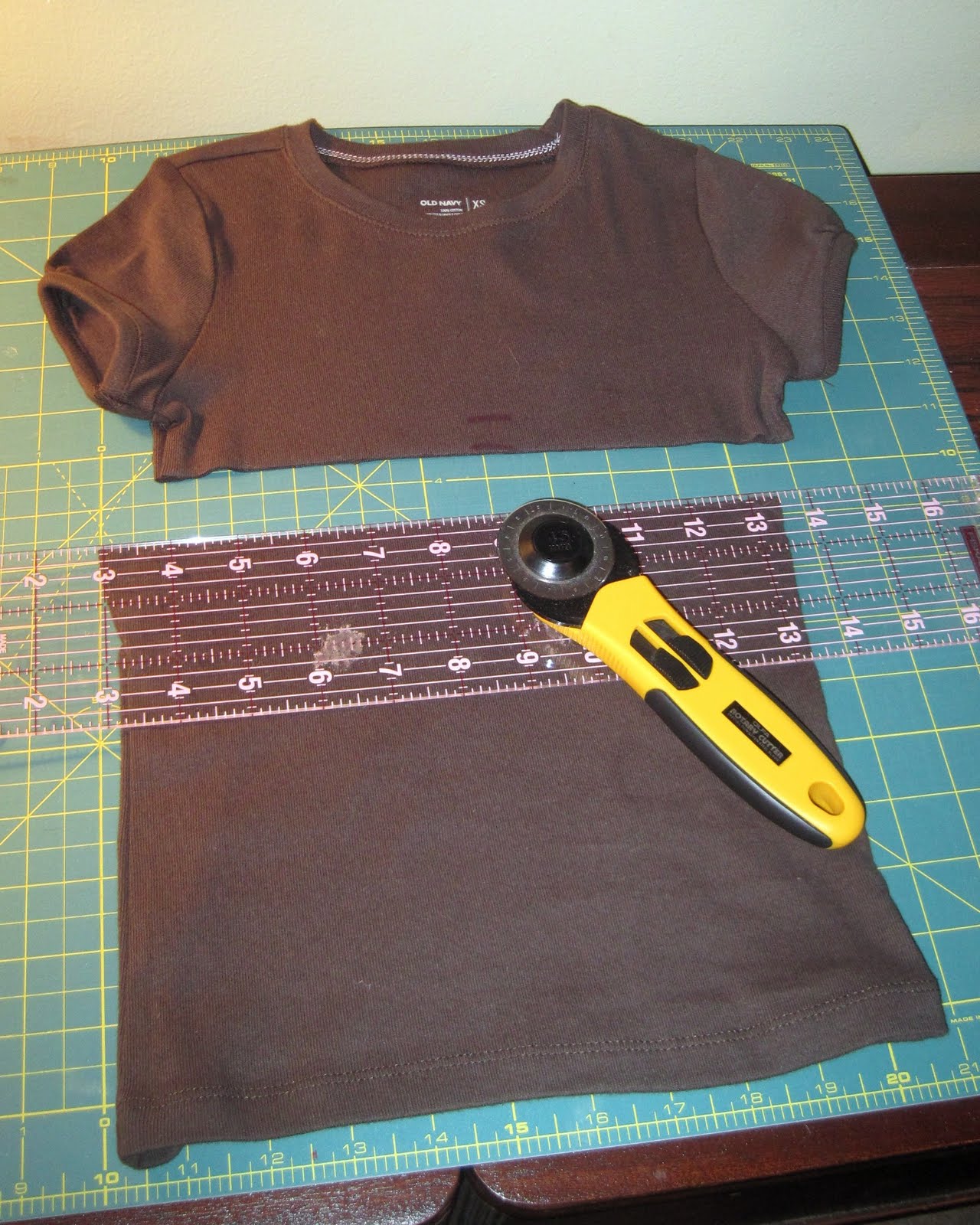 Mama Made It: Pretty Panel Dress Tutorial