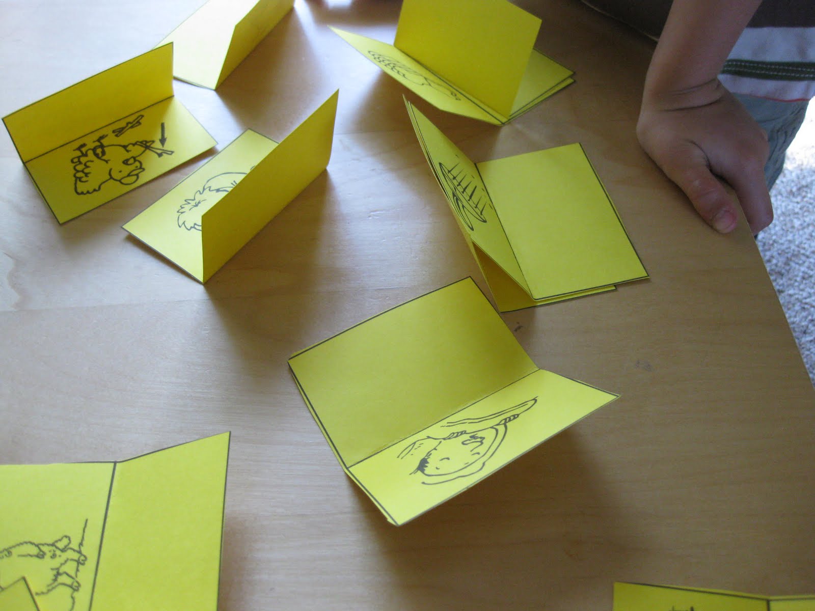 digraphs and blends: search, find, and rhyme game - Teach Mama