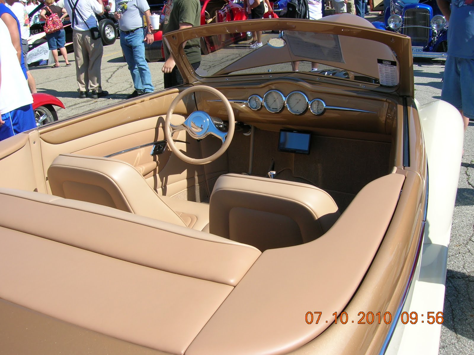 1940 OZE Rod For Sale: clean & slick interior