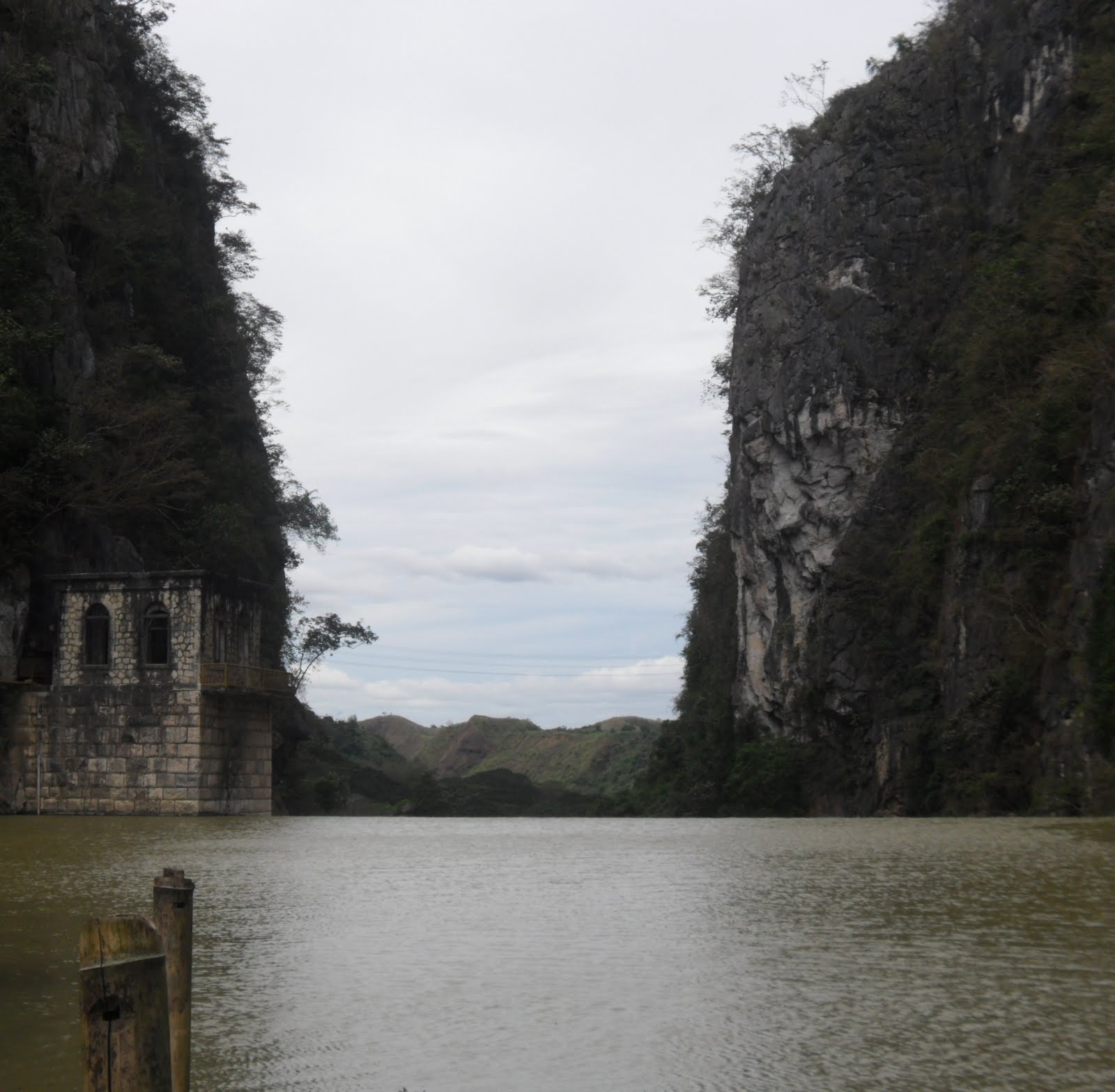 Raul-kun Fansubs: Wawa Dam : Montalban, Rizal