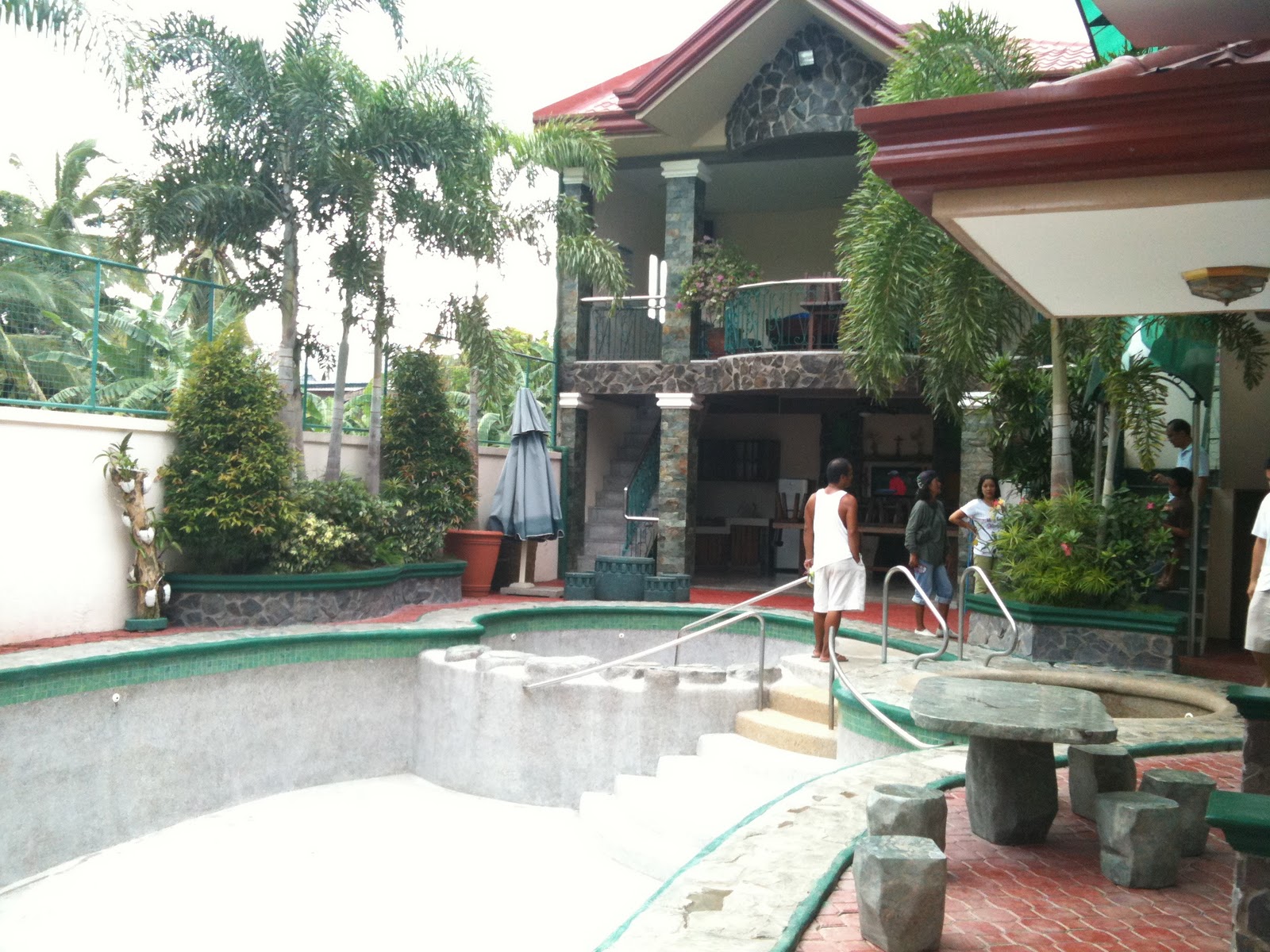 Resorts: Emerald Villa - Pansol