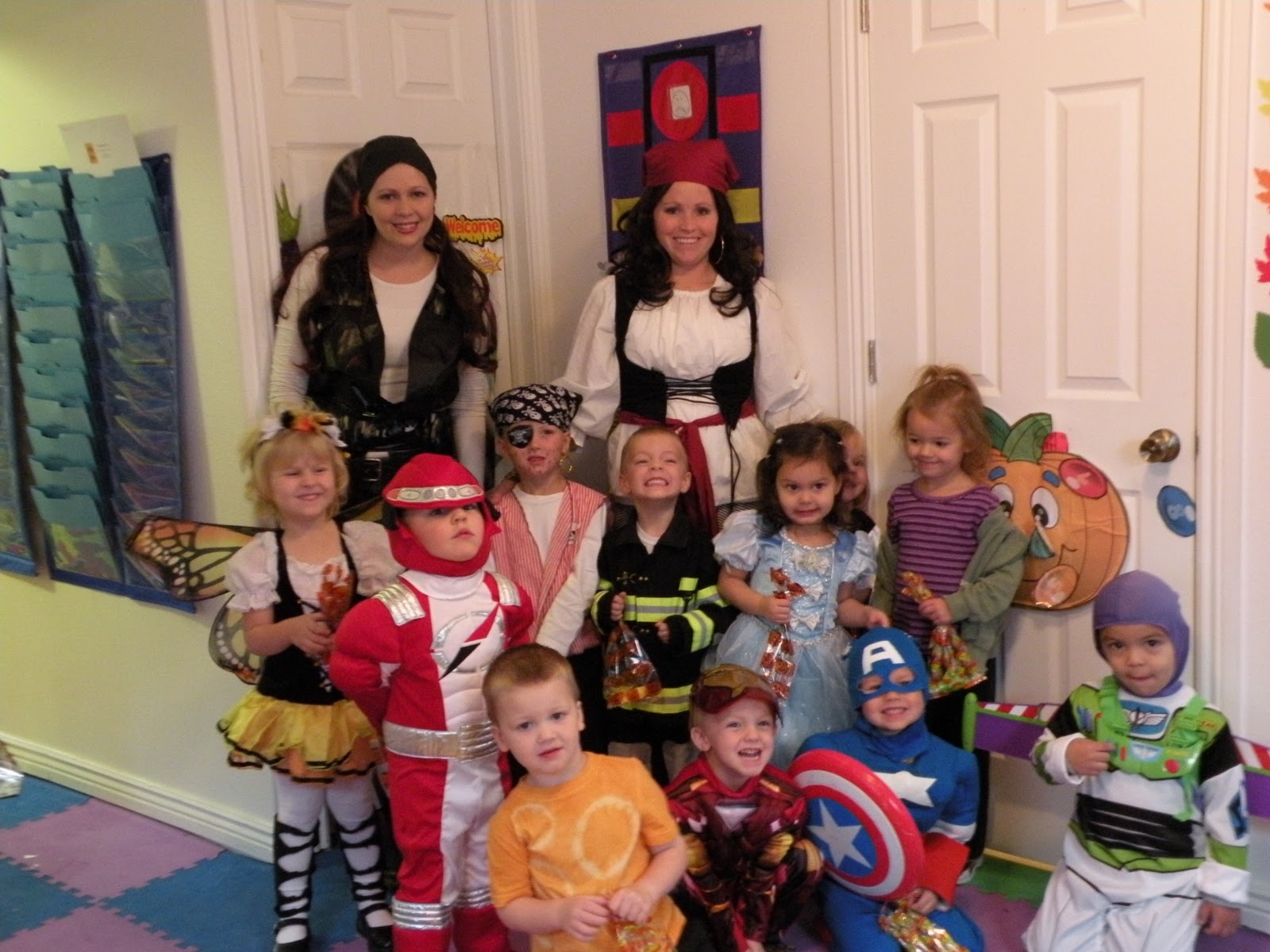 Mrs Krissi's Preschool: Three year old preschool party.