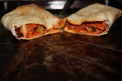 flavorvegan: Pizza Burritos