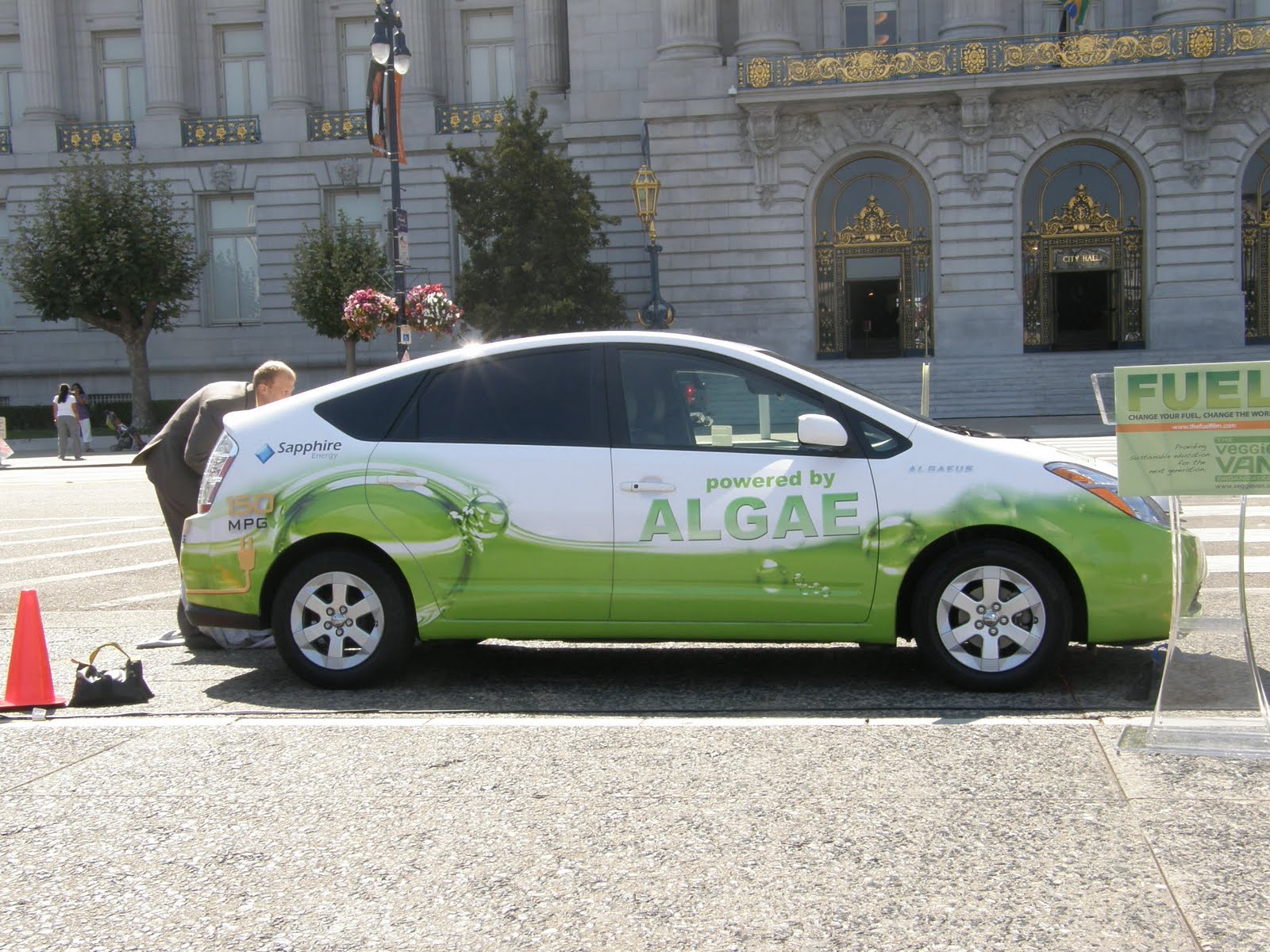 Ashland Marine Biology: Algae-powered cars