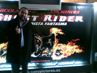 El Gran Desfile: Foto con el cartel de la peli del año