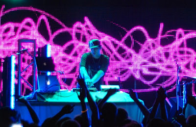 Ready2Rage: New Pretty Lights album