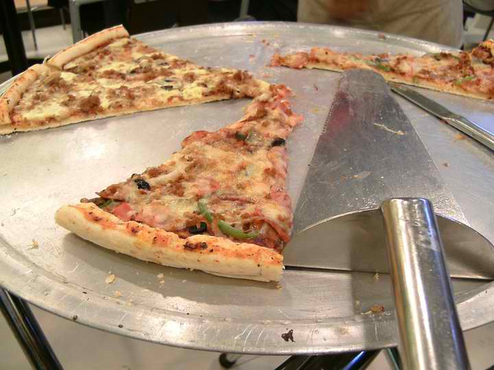 a piece of jewel: Big 30 Pizza at Paseo de Sta Rosa