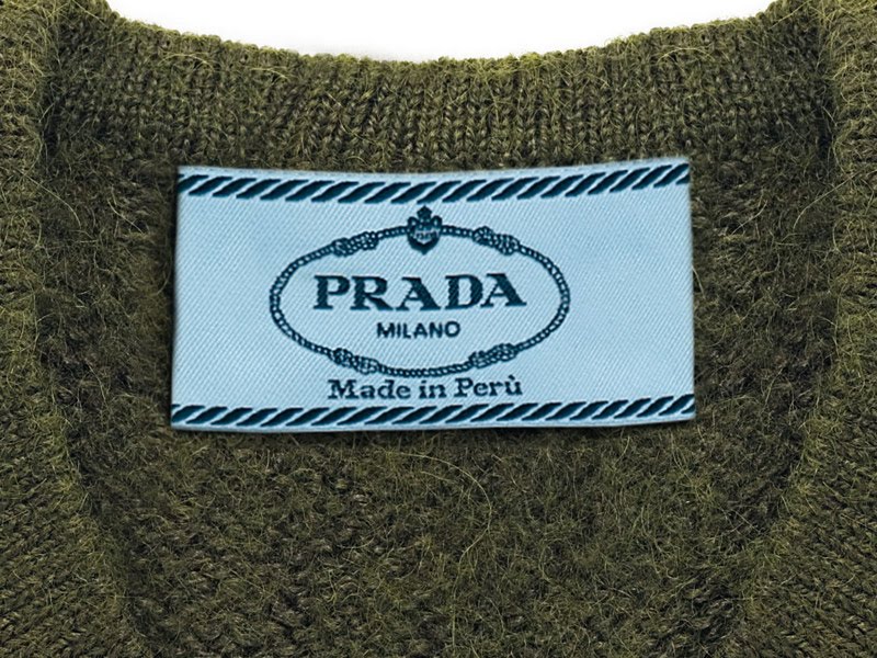 portentosa: Prada Promueve la artesanía local, Artesanal Con "Made in ...