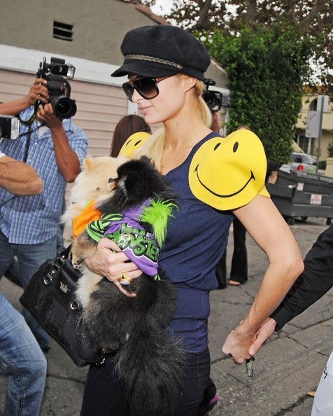 Paris Hilton in Smiley JC de CASTELBAJAC | Gbejada Costa