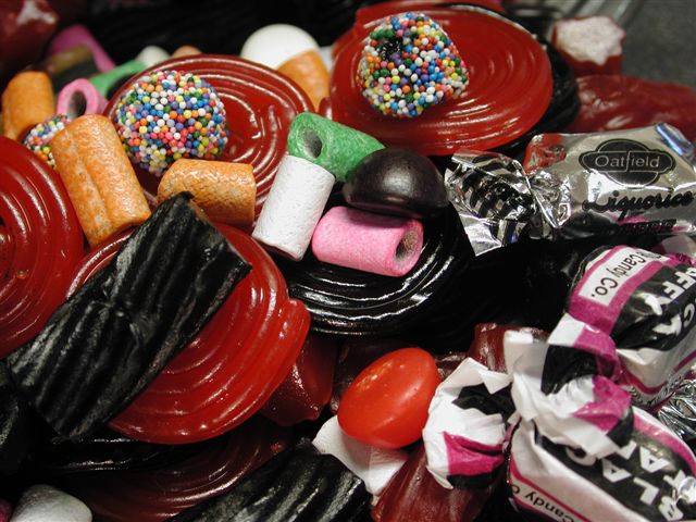 Eat Halal: Panda Licorice 100-calorie snack bars HALAL????