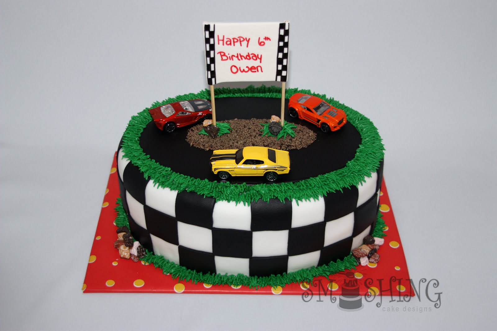 Smashing Cake Designs: Drivers, start your engines