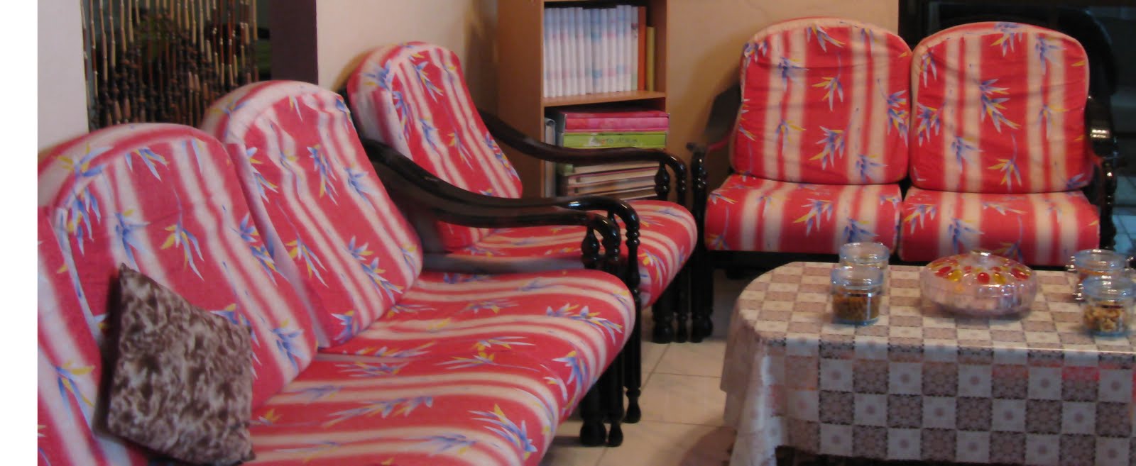Inspirasi Terbaru 38+ Kusyen Sofa Kayu