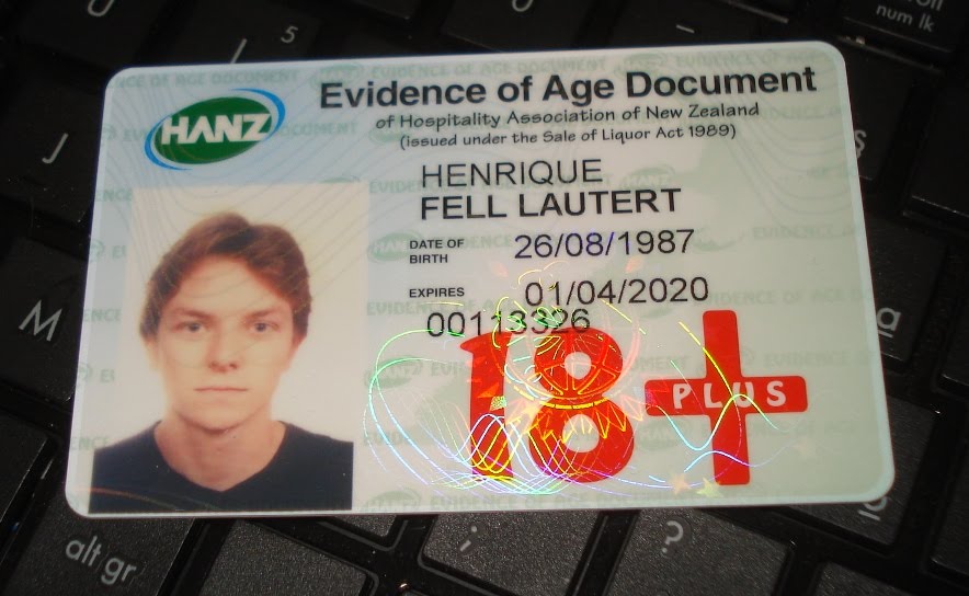 pegadas do caminho: 18 Plus Card