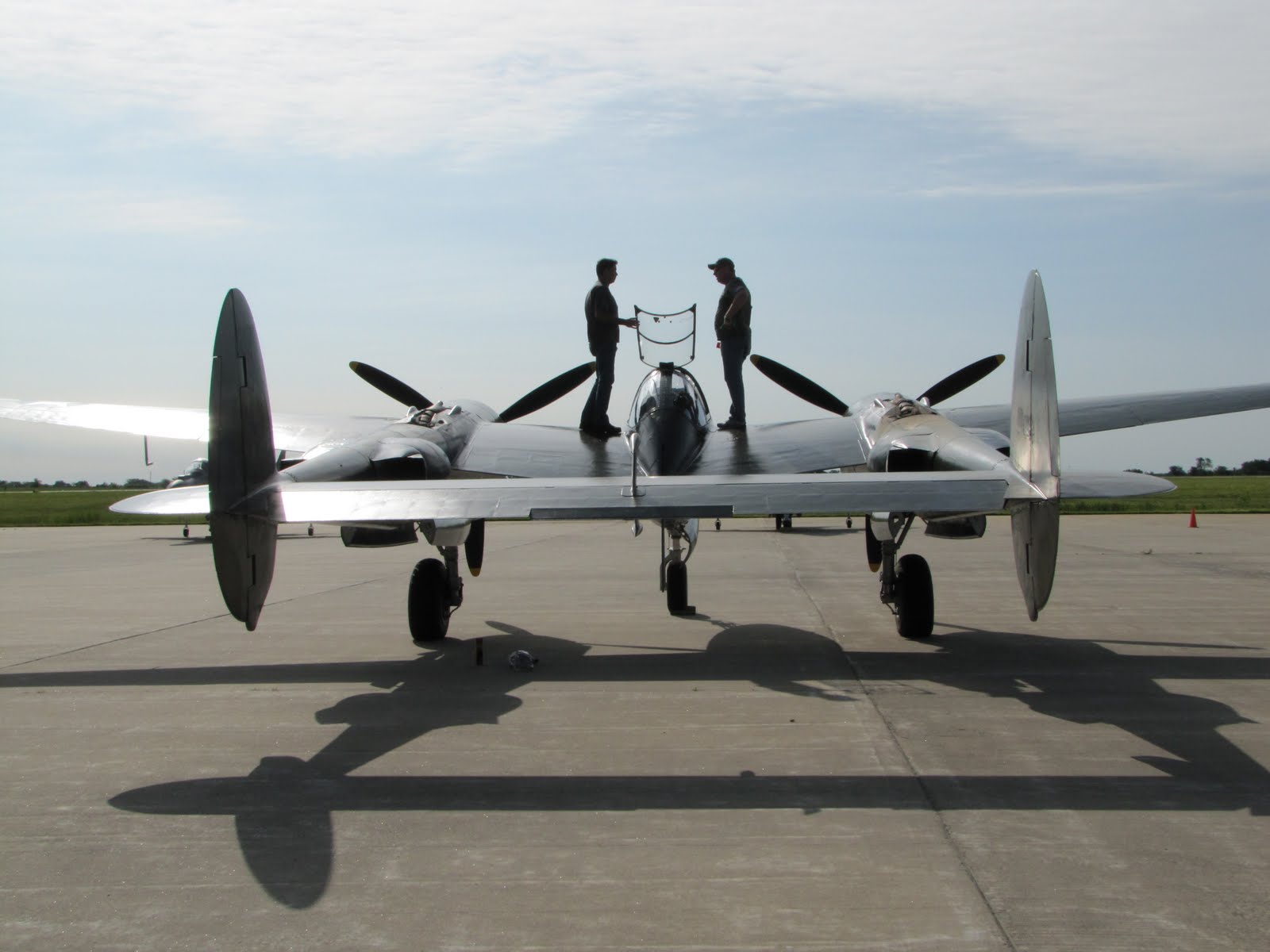 The Aero Experience: P-38 Lightning "Ruff Stuff" at Salute to Veterans ...