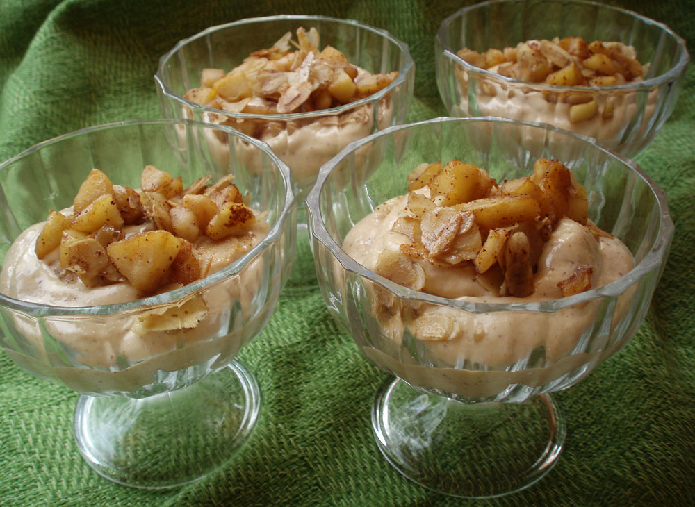 Kohvik Zacary: Õuna - toorjuustu magustoit