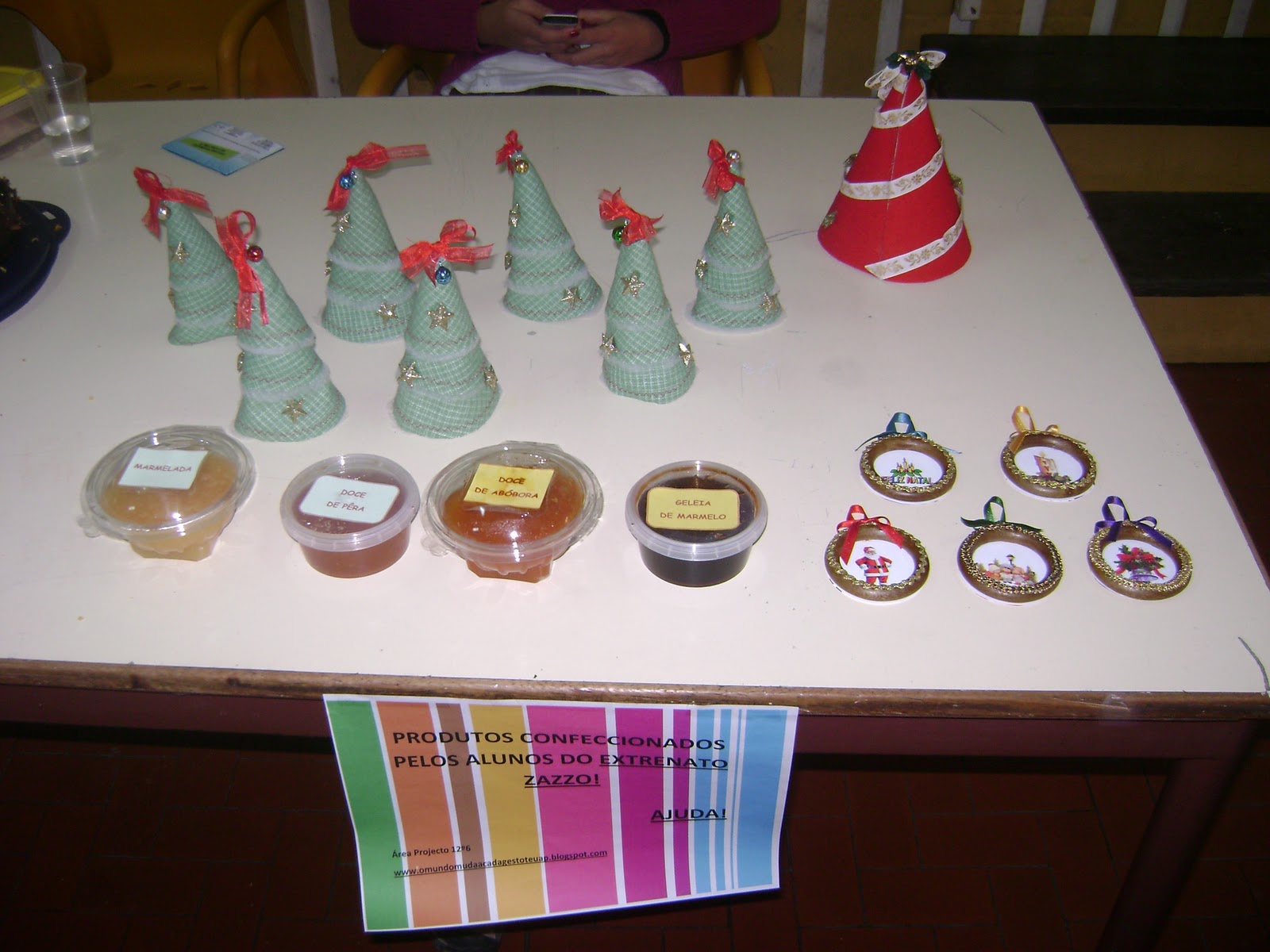 O mundo muda a cada gesto teu: Banca de Angariação de Fundos