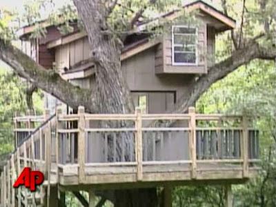 Queens Crap: Tree mansion