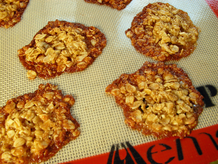 Cooking Weekends: Lace Cookies