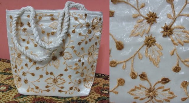 Rafflesia Purple D'Shop: Beg Telekung Sulam