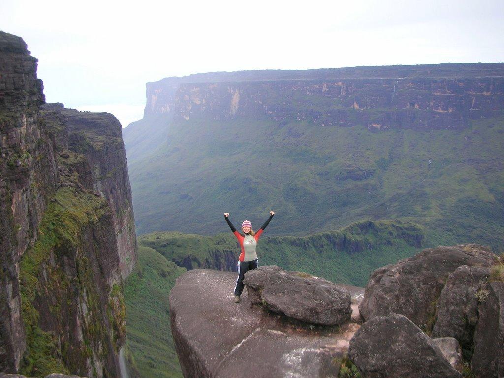 Pics For You: Roraima Mountain - "Venezuela" World's Biggest Flat Mountain