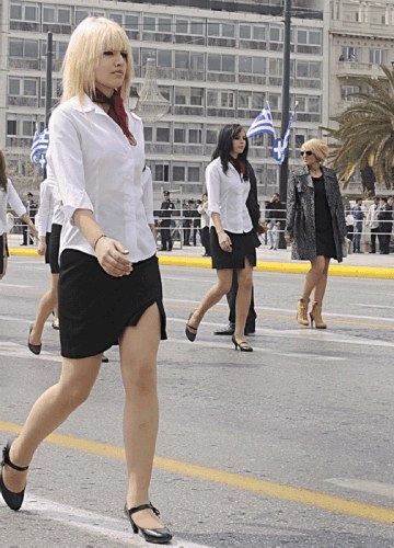 ΕΔΩ ΑΛΕΞΑΝΔΡΕΙΑ: 25η Μαρτιου Παρέλαση και... πασαρέλα!