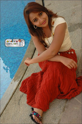 Photoshoot: Telugu Actress 'Ravali' Photos Gallery