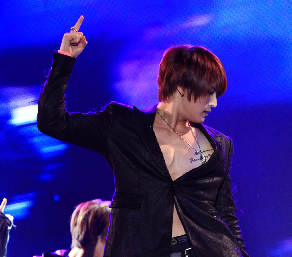 TVXQ's Never Ending Story: [PHOTOS] JYJ Showcase Official Site Update