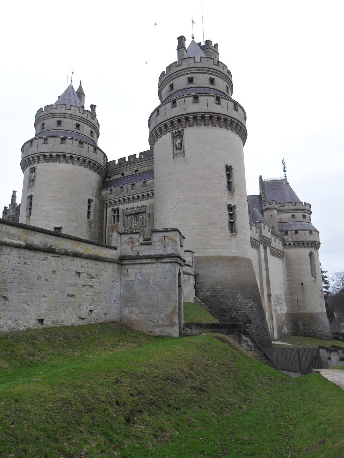 Whirling Top: Pierrefonds
