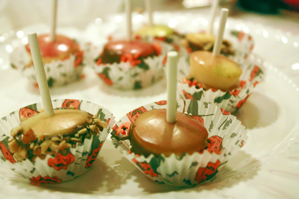 The Sassy Pepper: Candy Apples