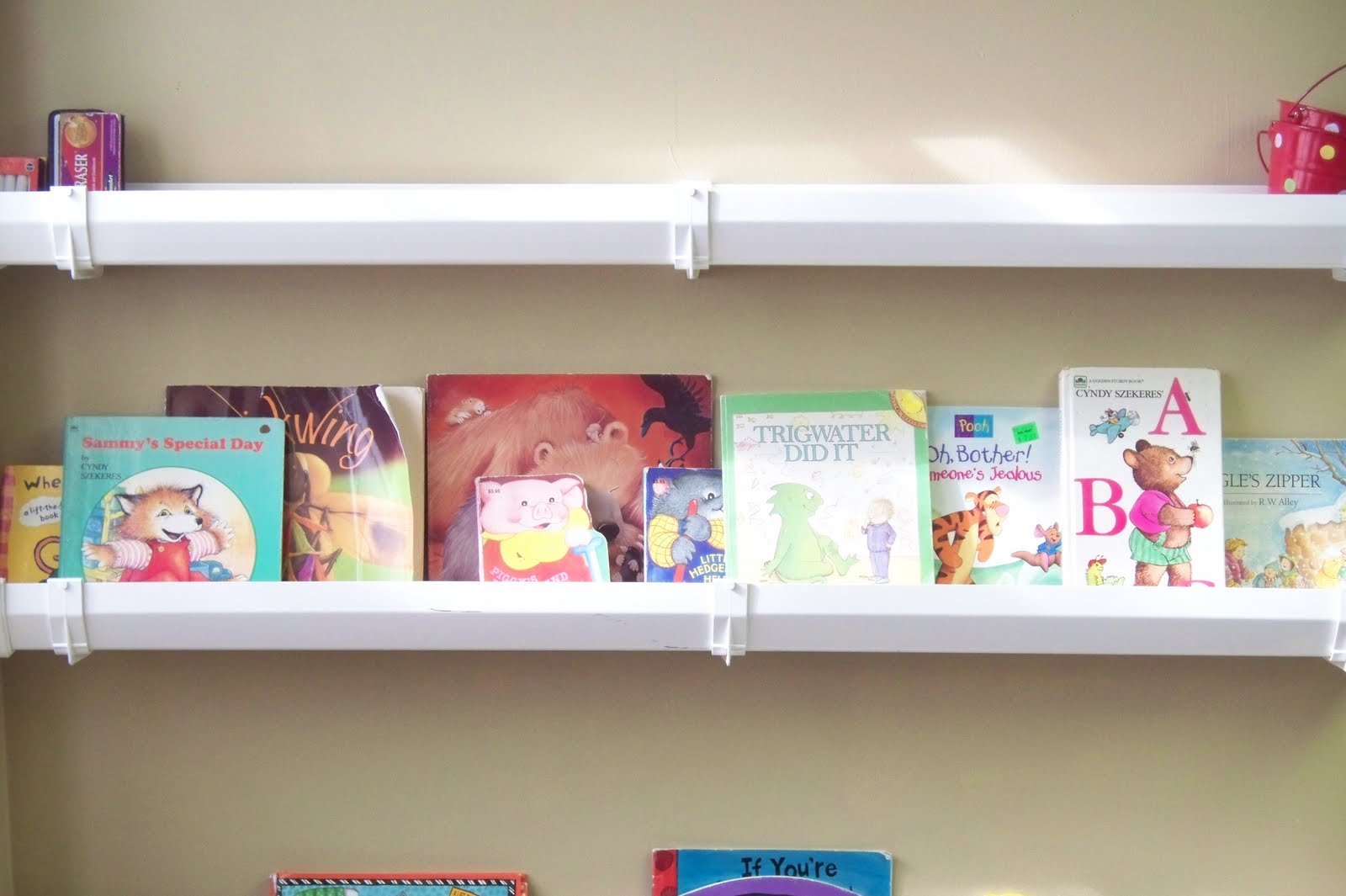I teach Preschool: Rain Gutter bookshelves
