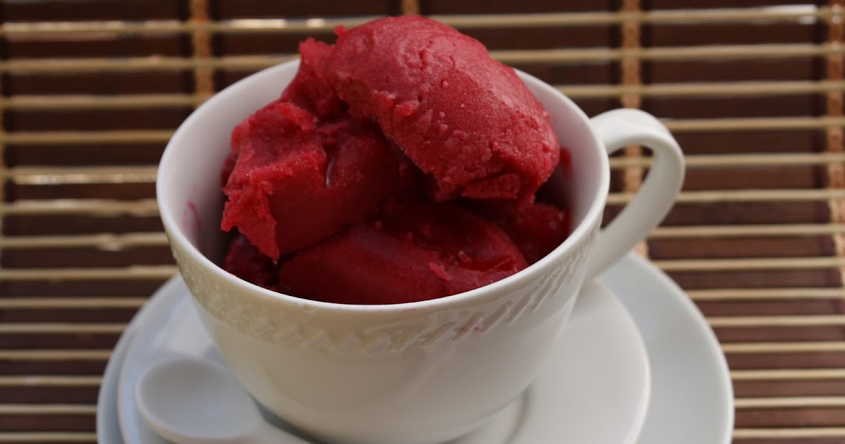 The Culinary Vampire: Cranberry sorbet