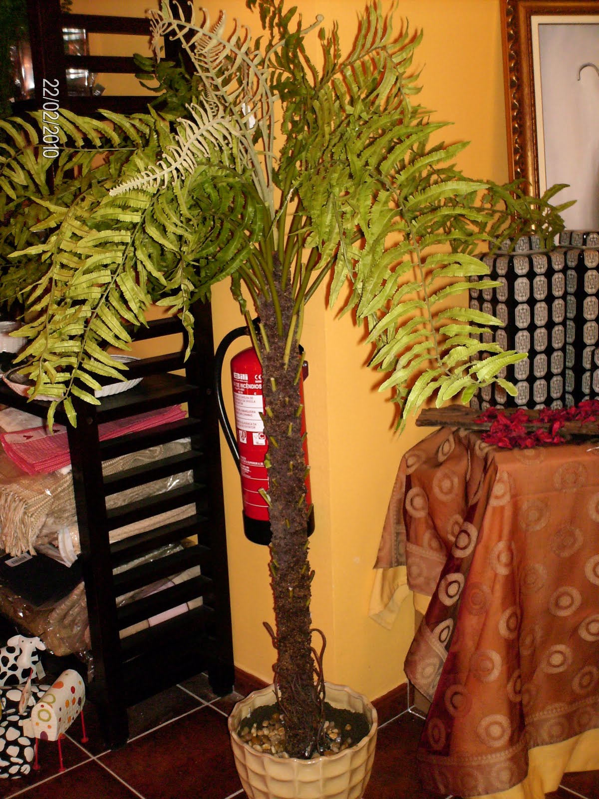 EQUILIBRIUS DECORAÇÕES: PLANTA ARTIFICIAL (FETO)