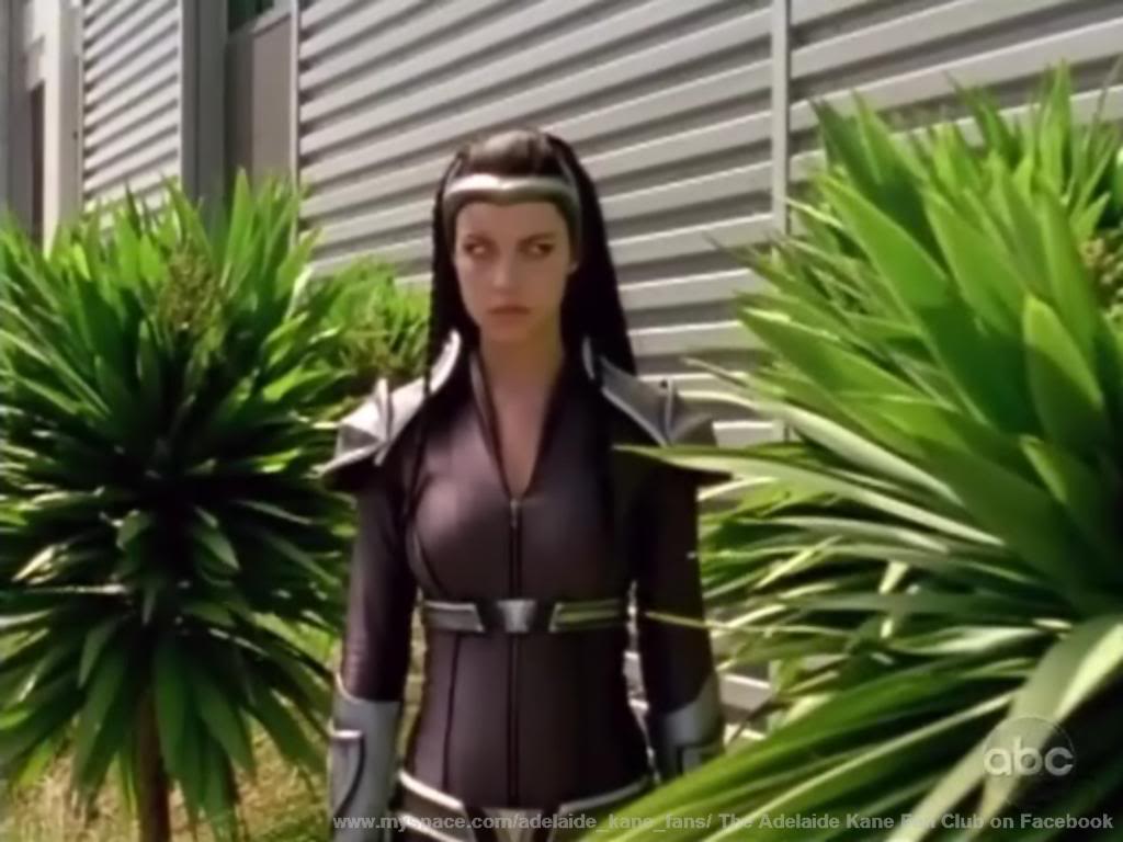 Henshin Grid Attractive Actress Adelaide Kane