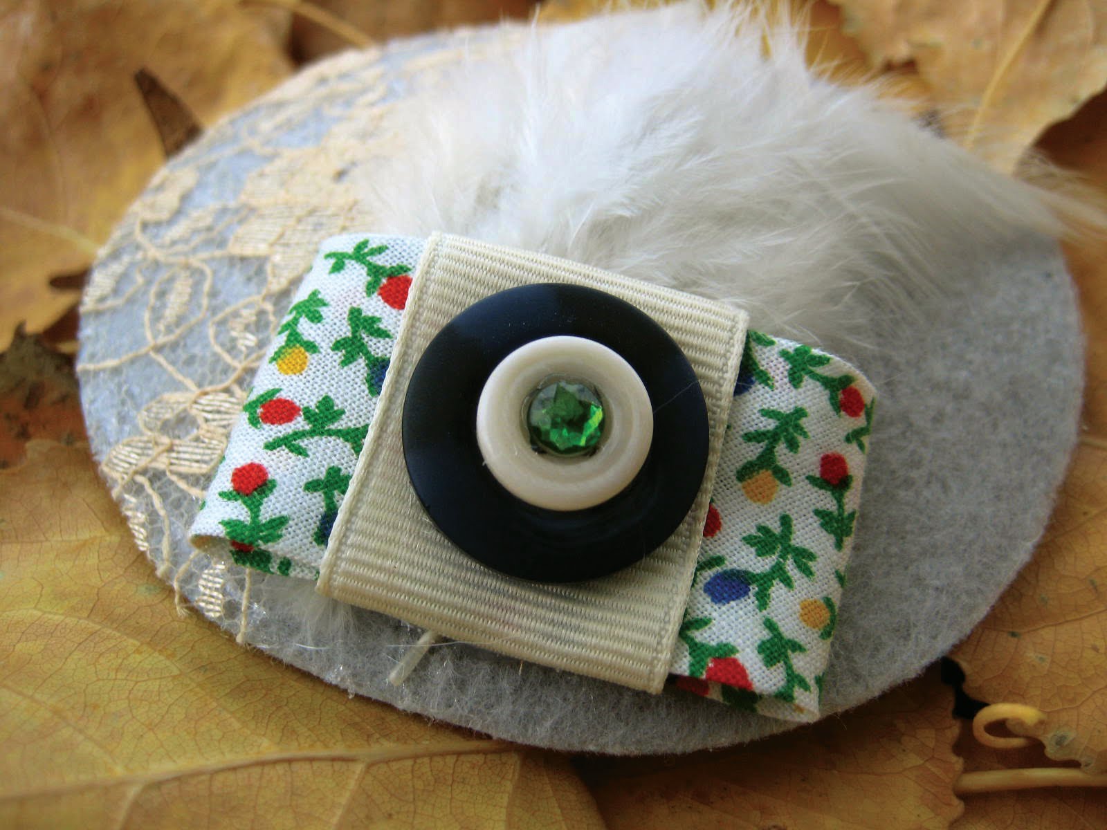 sarah k: Cutest Tiny Hats ...up close and personal