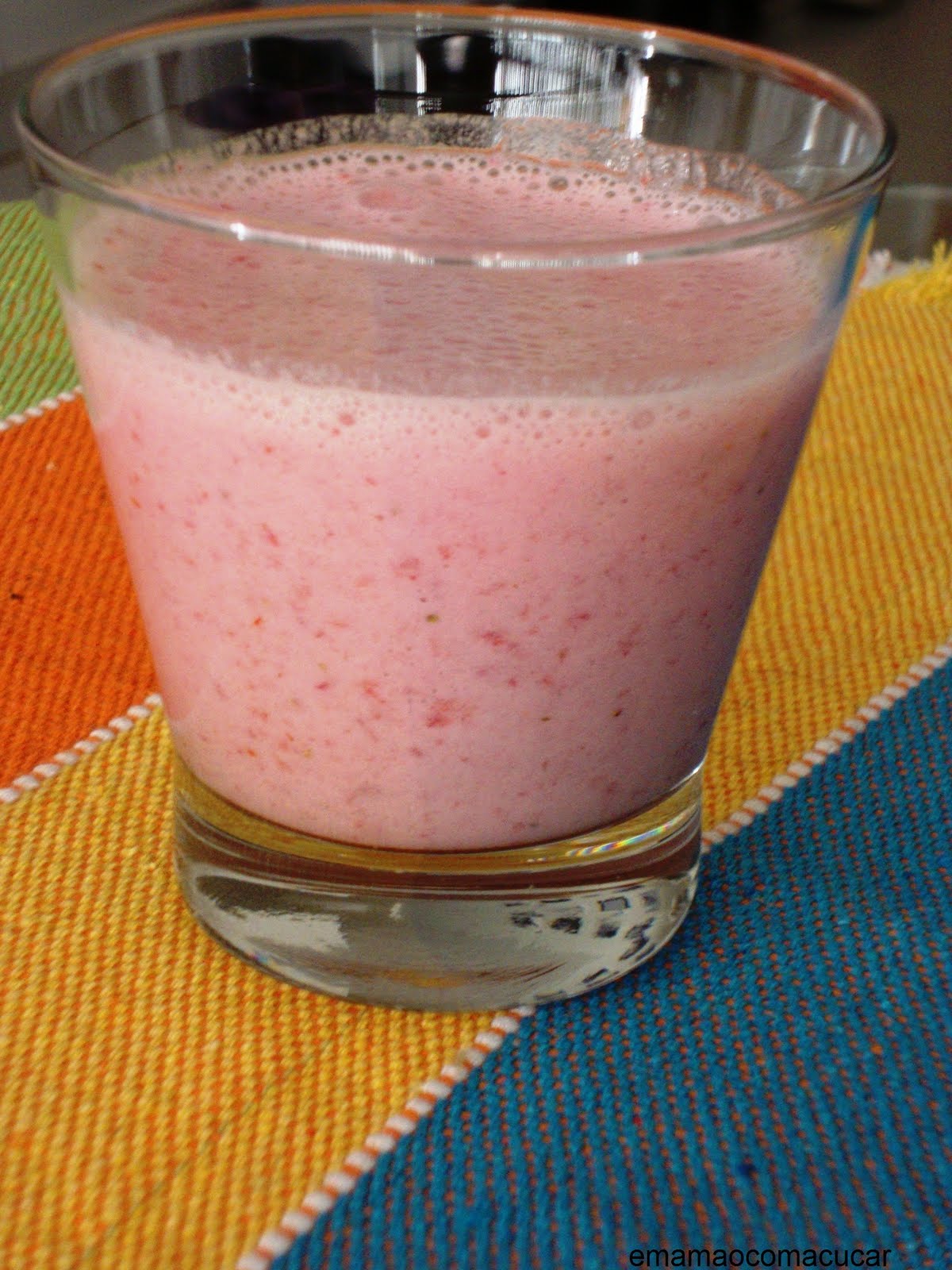 É Mamão com Açúcar: *Morango com leite* ;)