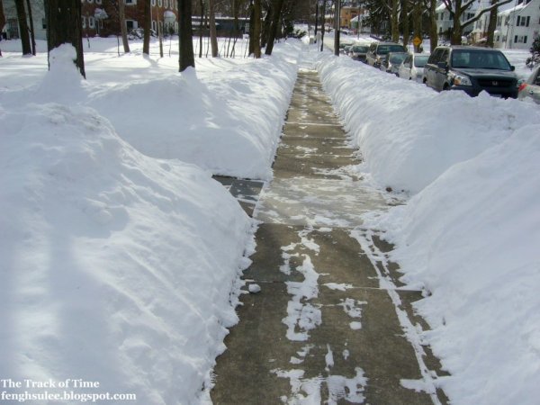 Heavy Snow Scene | The Track of Time