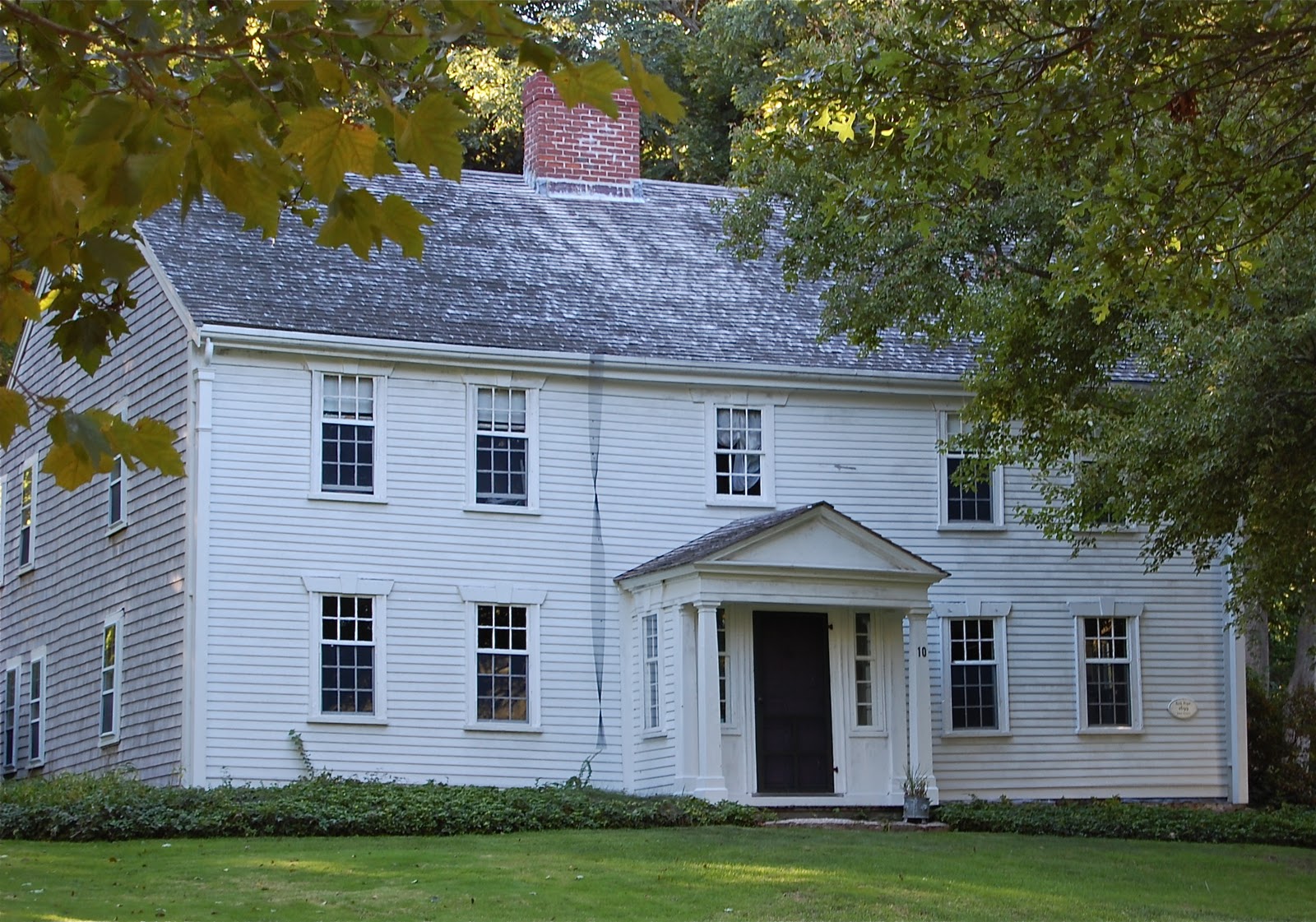 saltbox treasures: A glimpse of New England . . . Cape Cod, Massachusetts