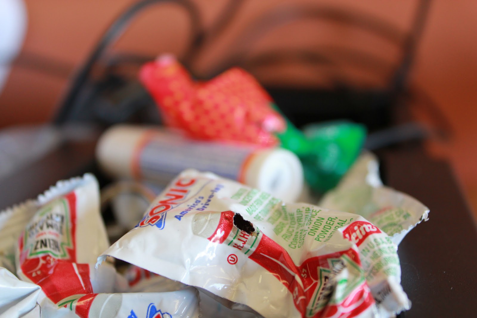 The Weatherly's: The Mouse & the Ketchup packet