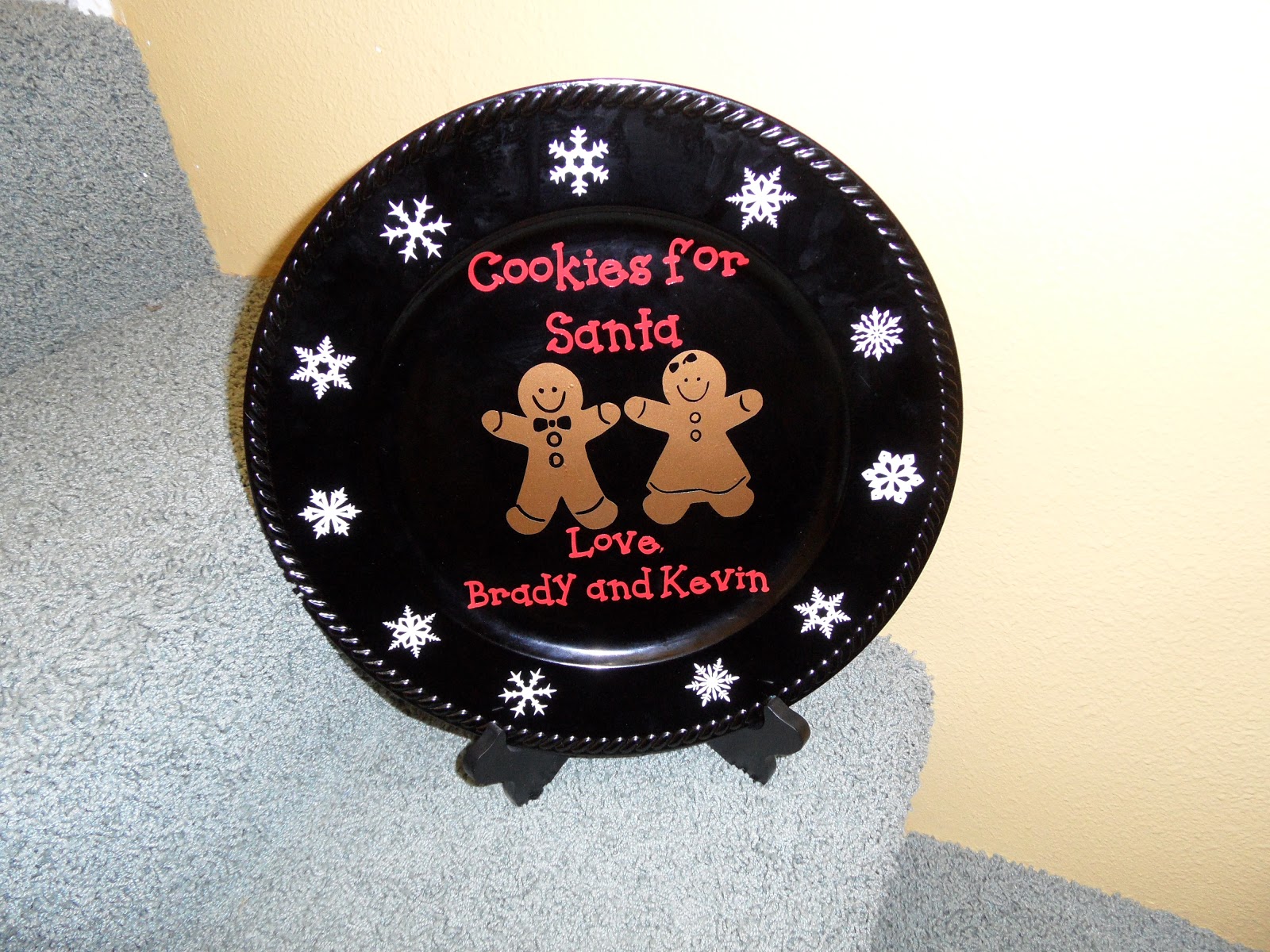 Cindy's Vinyl Creations: Santa Charger Plate
