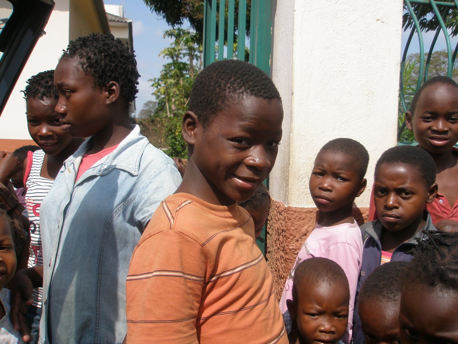 Digital no Índico: Maputo imagem -- meninas da Casa Maria Clara ...