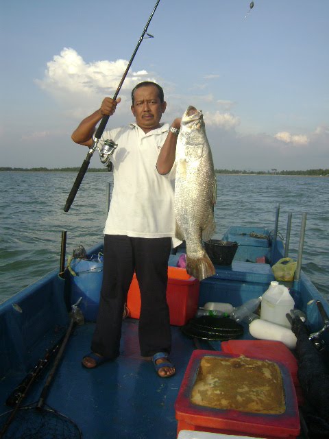 Pancing: Sewa Bot Pancing