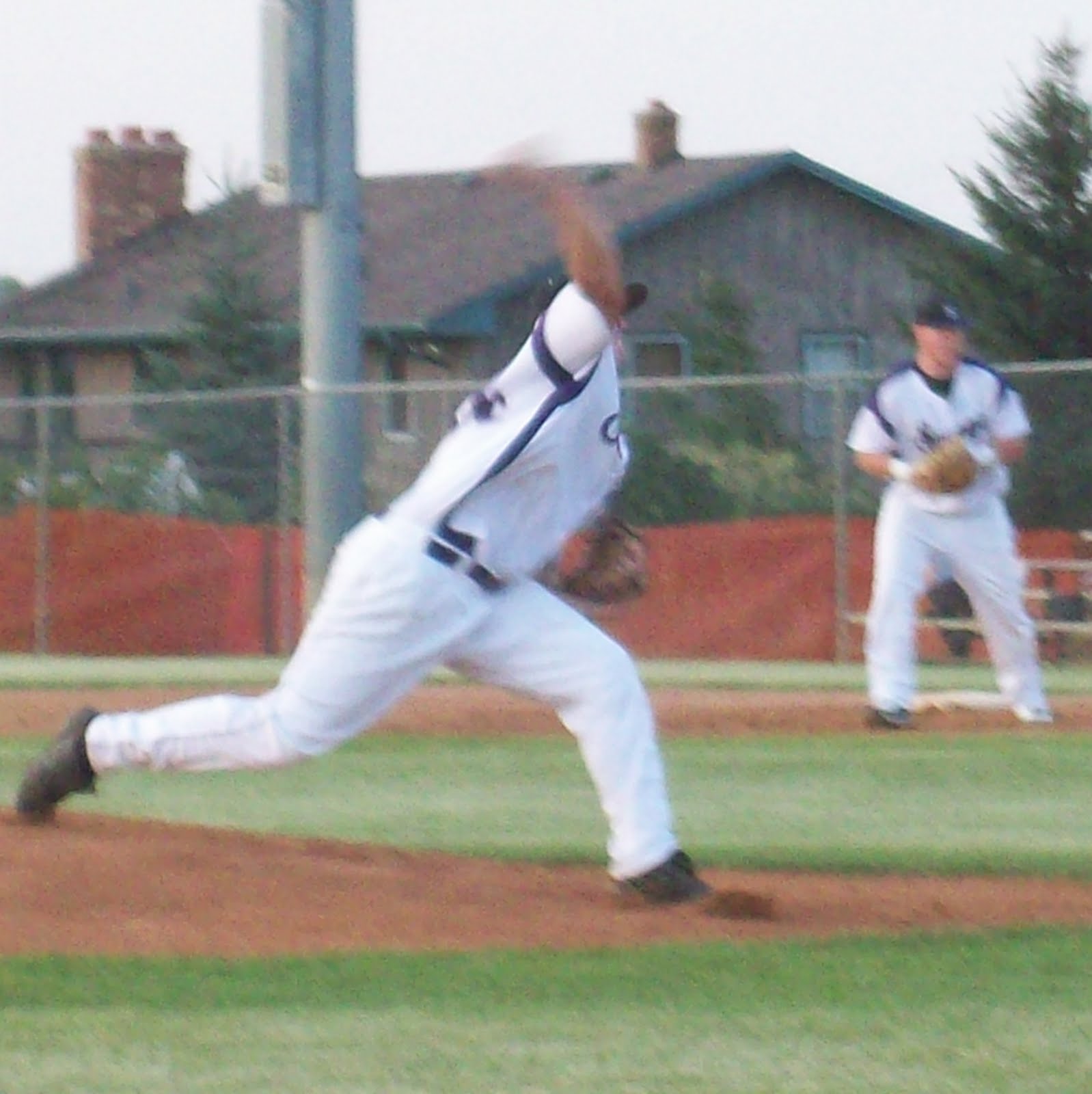 JRB Sports Scribe: Outlaws outlasts rival Bobcats for bid to State