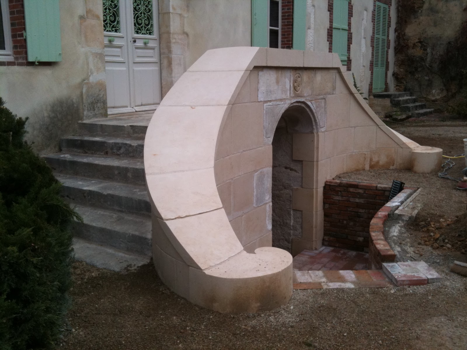 Association Stone-Art: restauration d'un perron en pierre, étapes après ...