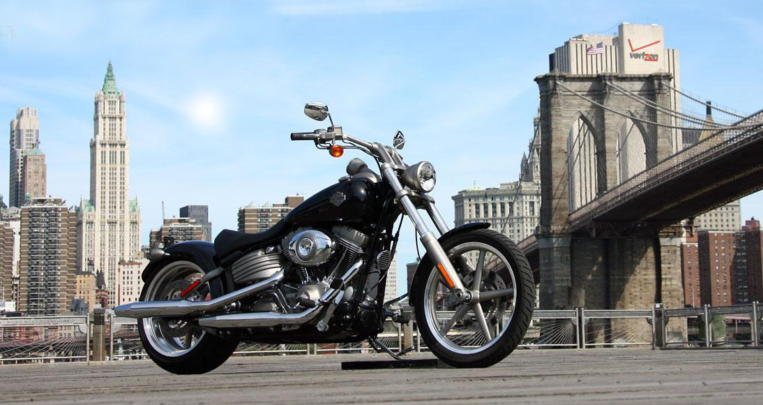 Extreme Machines.: Harley Davidson:Rocker C Review.