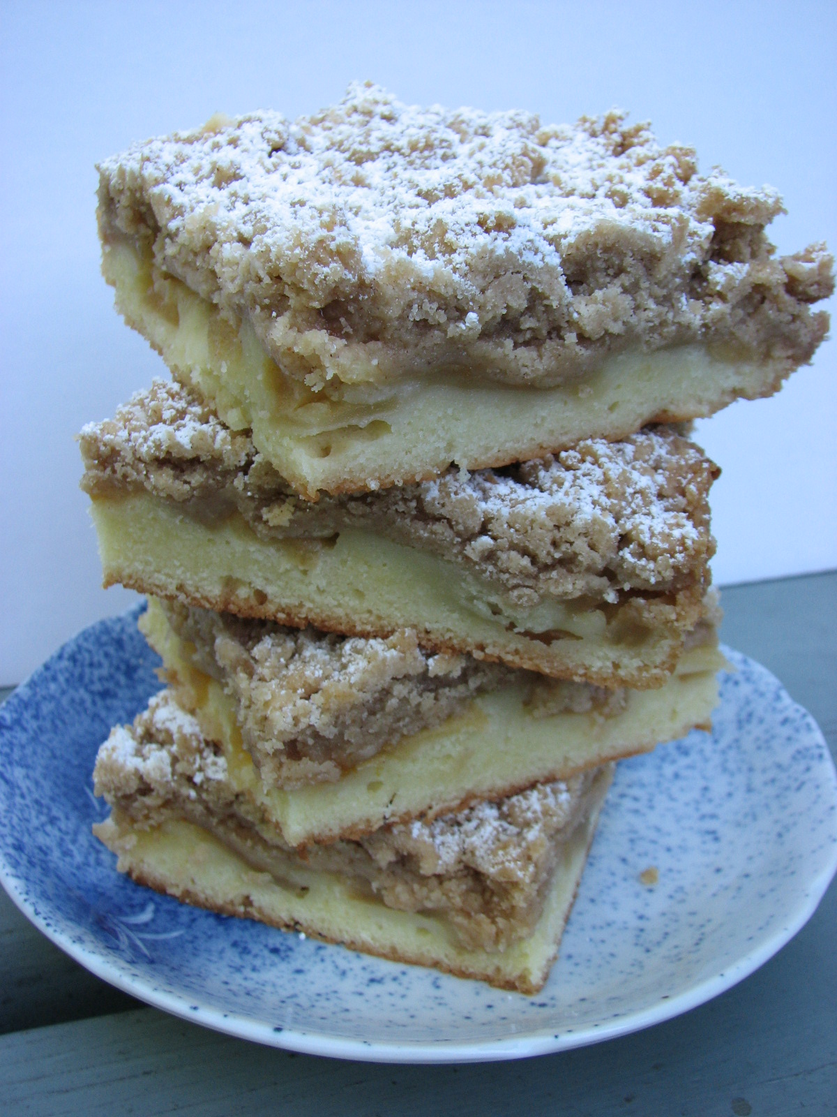 Heidi Bakes: Apple Crumb Squares
