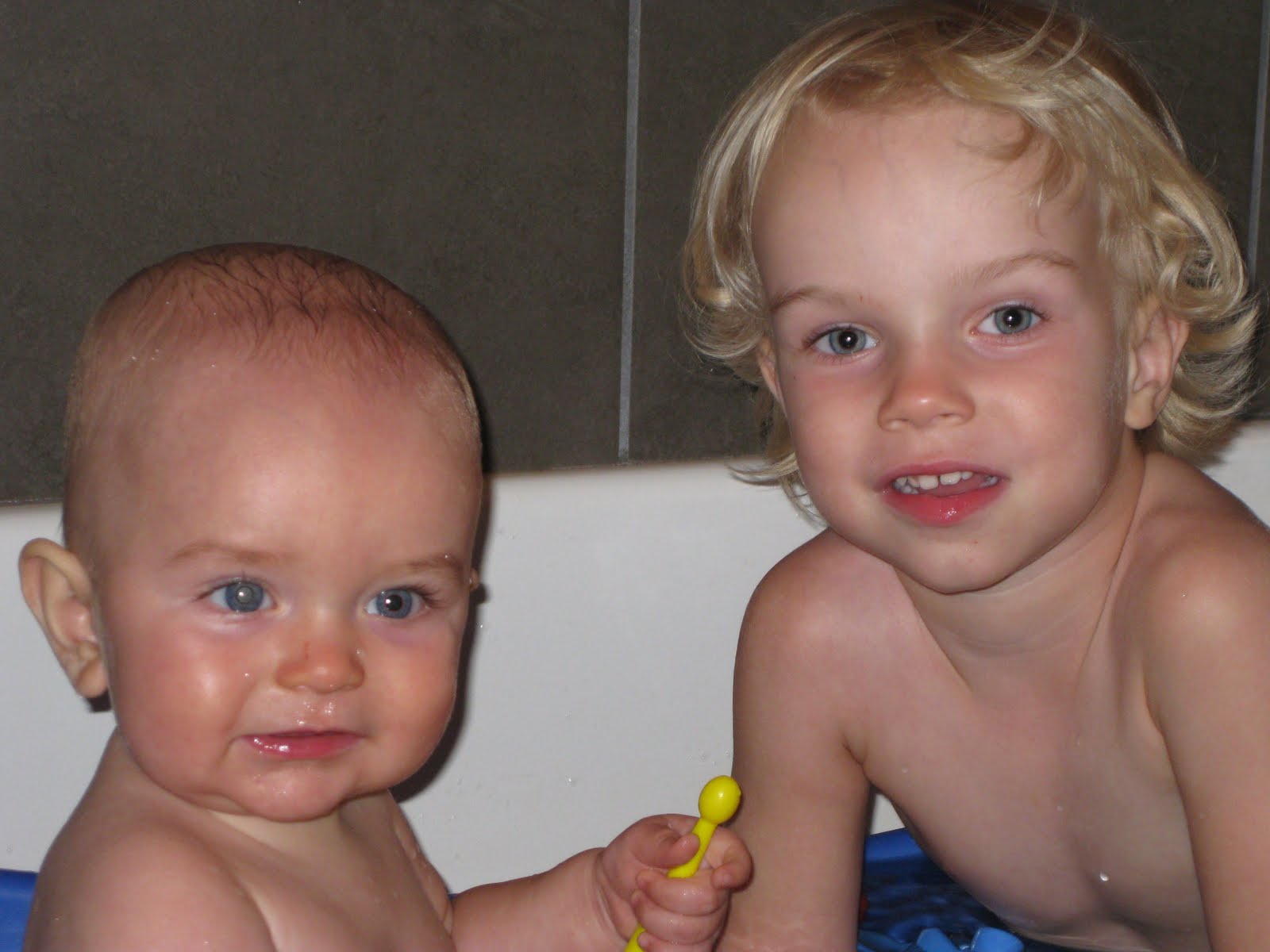 The Mayra Boys: Brothers Bath Time