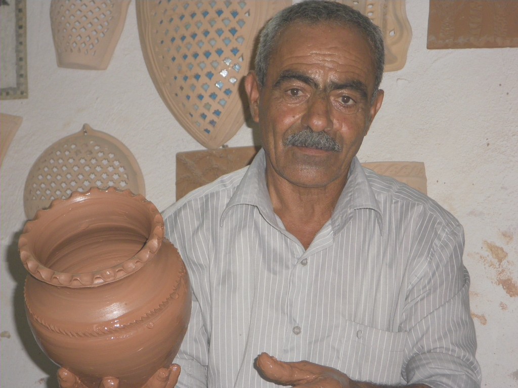 djerba web: Djerba web, la poterie Guellala