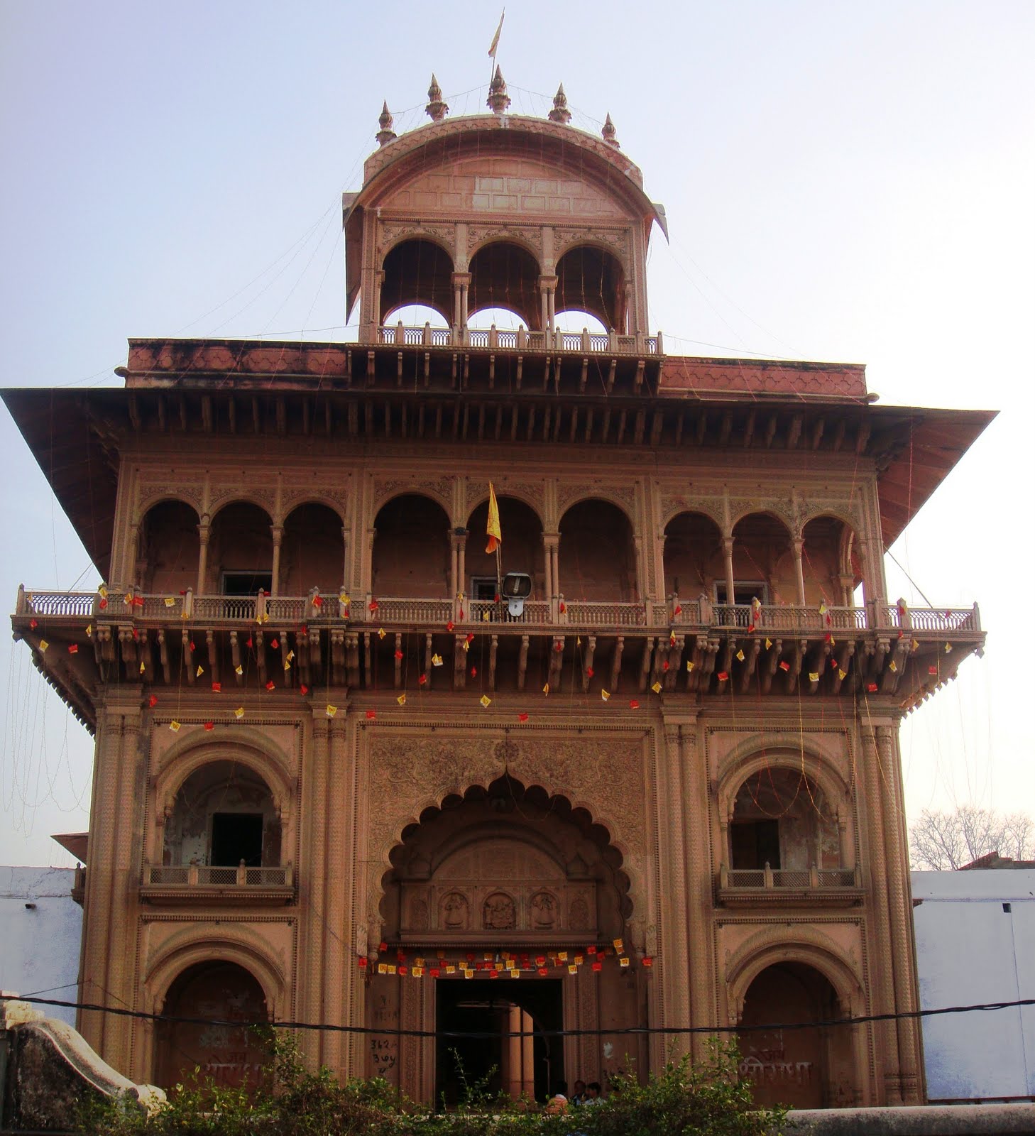 My Experiences with a Mahayogi: Brief History of Tikari Temple Complex