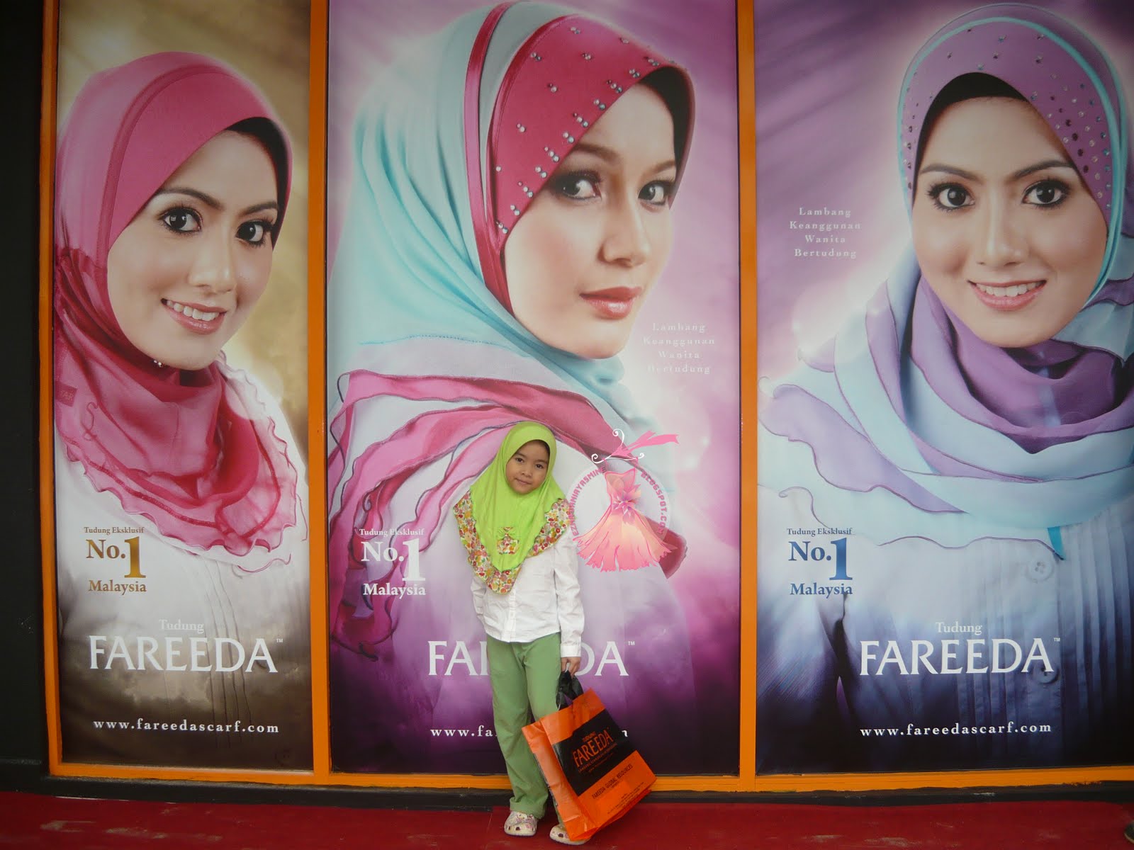 My Small World: Fareeda